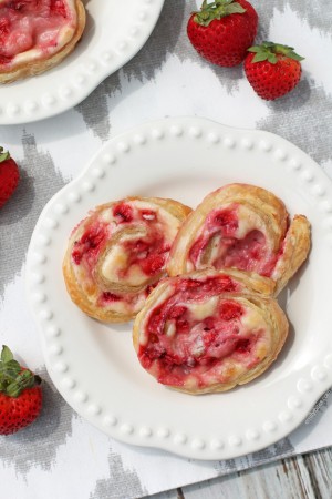 Strawberry Cheesecake Pinwheels - Emily Bites
