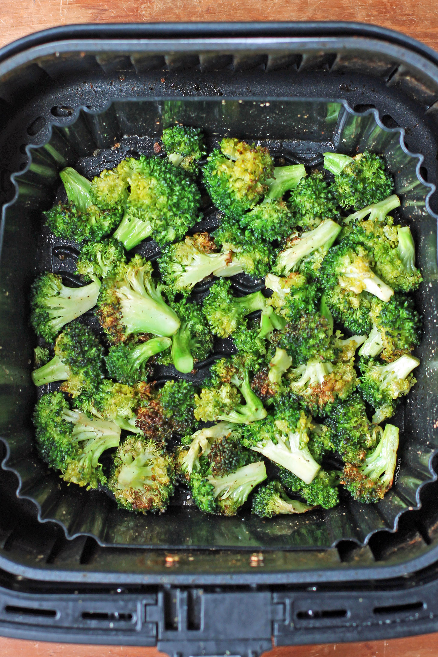 Air Fryer Garlic Parmesan Broccoli - Emily Bites